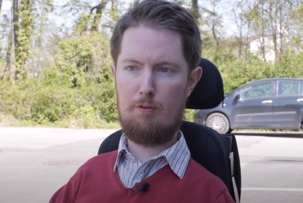 Enkät om funktionsrättsaktivism – Artikel 19 som verktyg